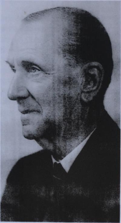 Alexander Sinton About